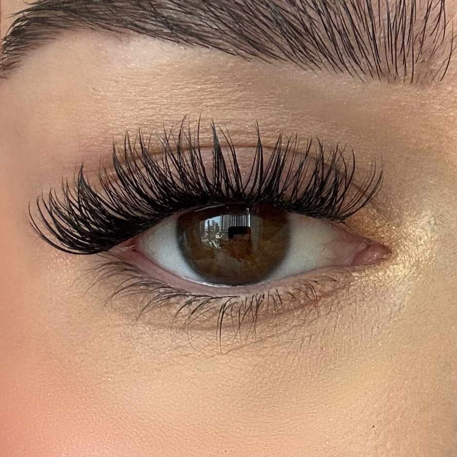 Lash Glow - DIY lashes at home